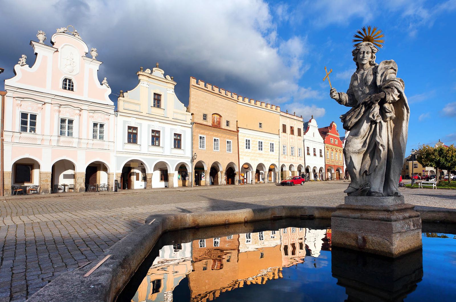 Forget the Train! Take Vienna to Prague One-Way Tour | Sidetrip